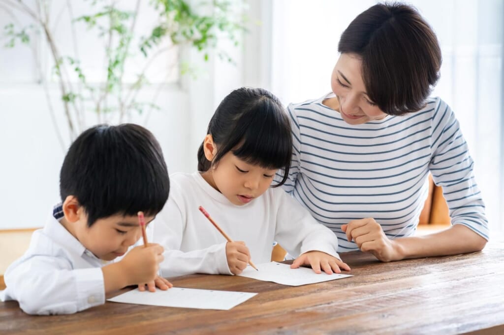 宿題ができないのはなぜ？ やる気にさせる5つの対策と勉強方法のコツ | Gakken家庭学習応援プロジェクト マナビスタ